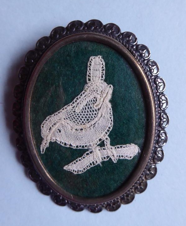 Virtual Exhibition – BROOCHES (July 2021) – The Living Threads Group